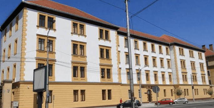 COVID-19 "lovește" în justiție. Trei angajați ai Parchetului de pe ...