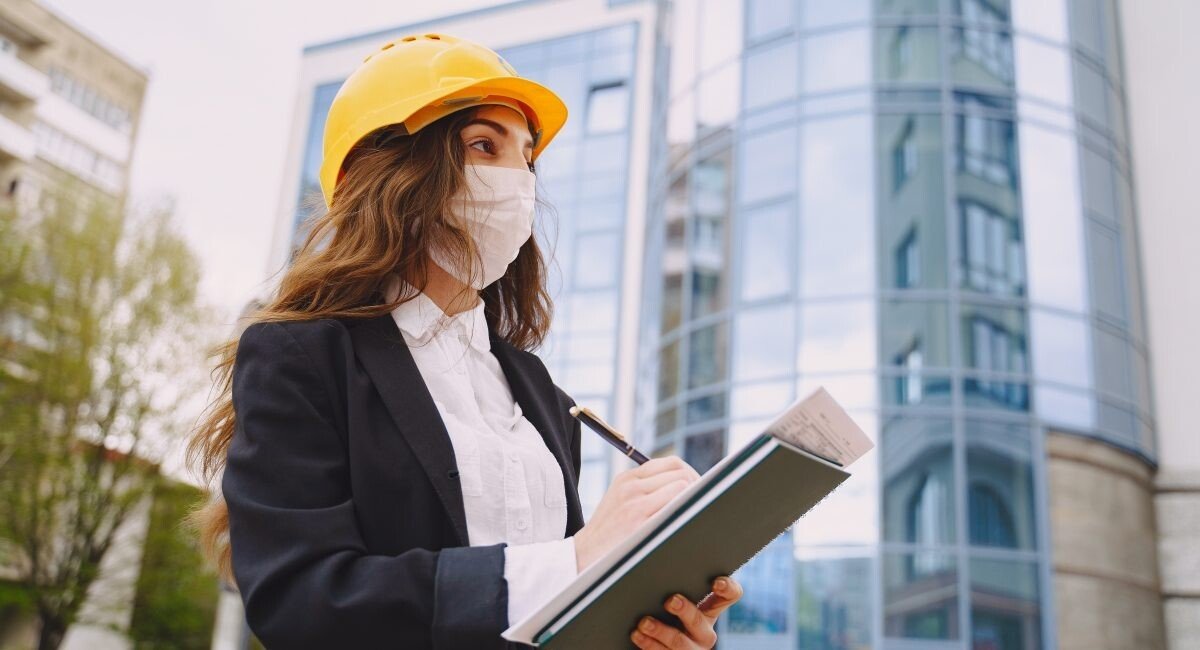 Controale pe şantierele de construcţii, pentru prevenirea căderilor de ...