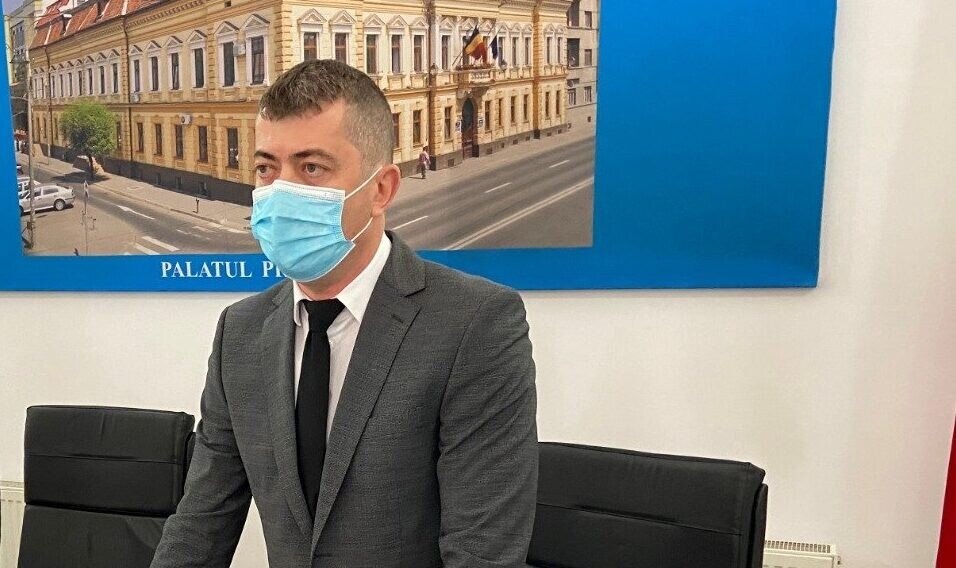 Subprefectul Sebastian Şebu - unul dintre primii sibieni care au cazat ...