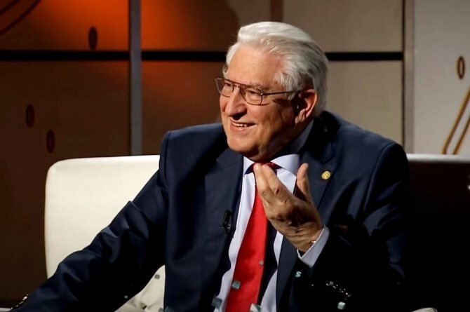 Ședința solemnă de acordare a titlului de Doctor Honoris Causa domnului ...