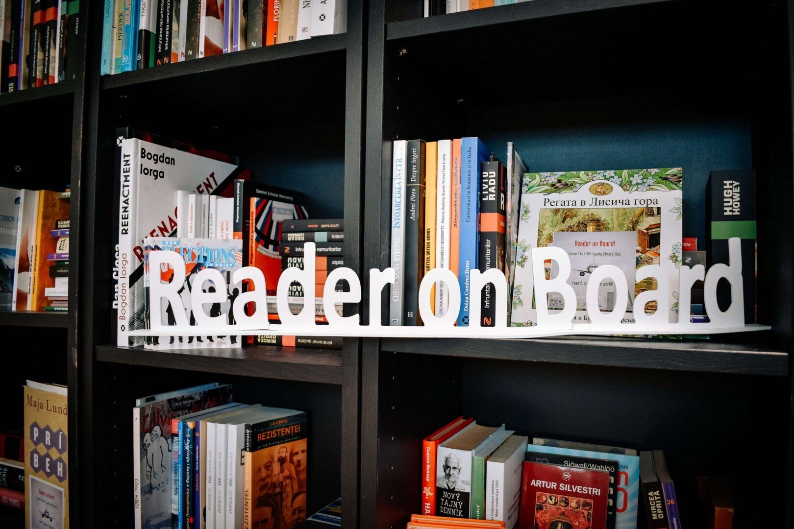 Biblioteca ASTRA: Reader on Board – lectura din nou mai aproape de ...