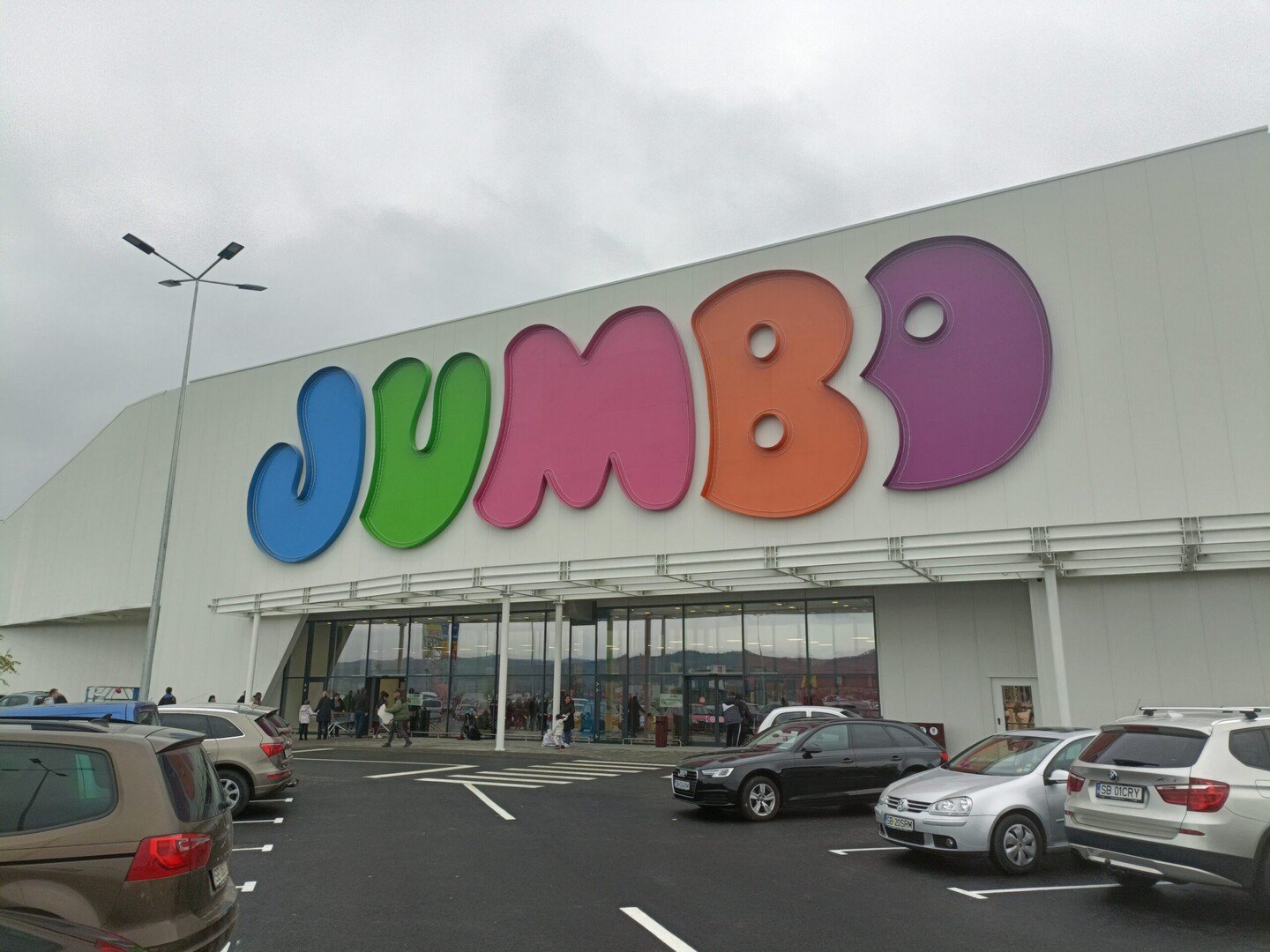Magazinul Jumbo s-a deschis la Sibiu - Sibiu Independent