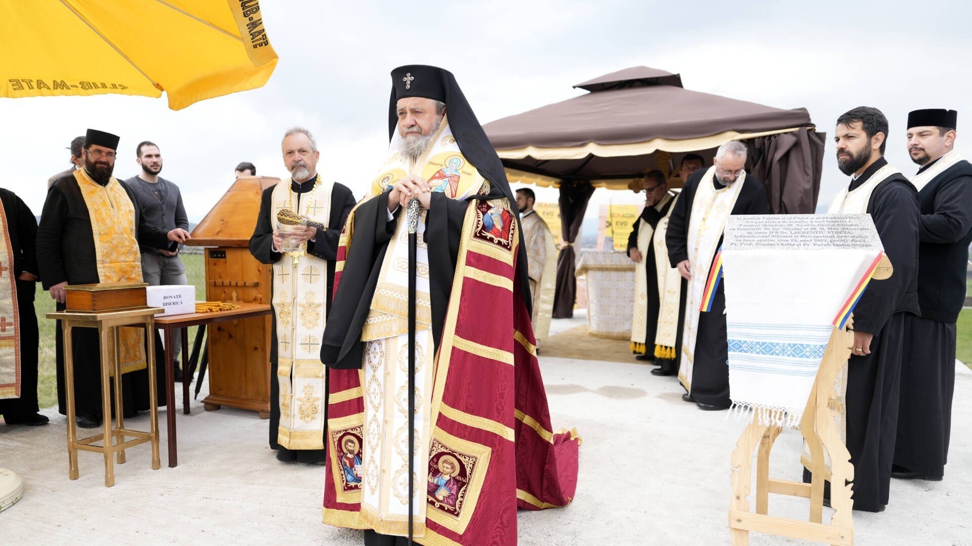 Piatră de temelie pentru o biserică în noul cartier Dealul Sibiului ...