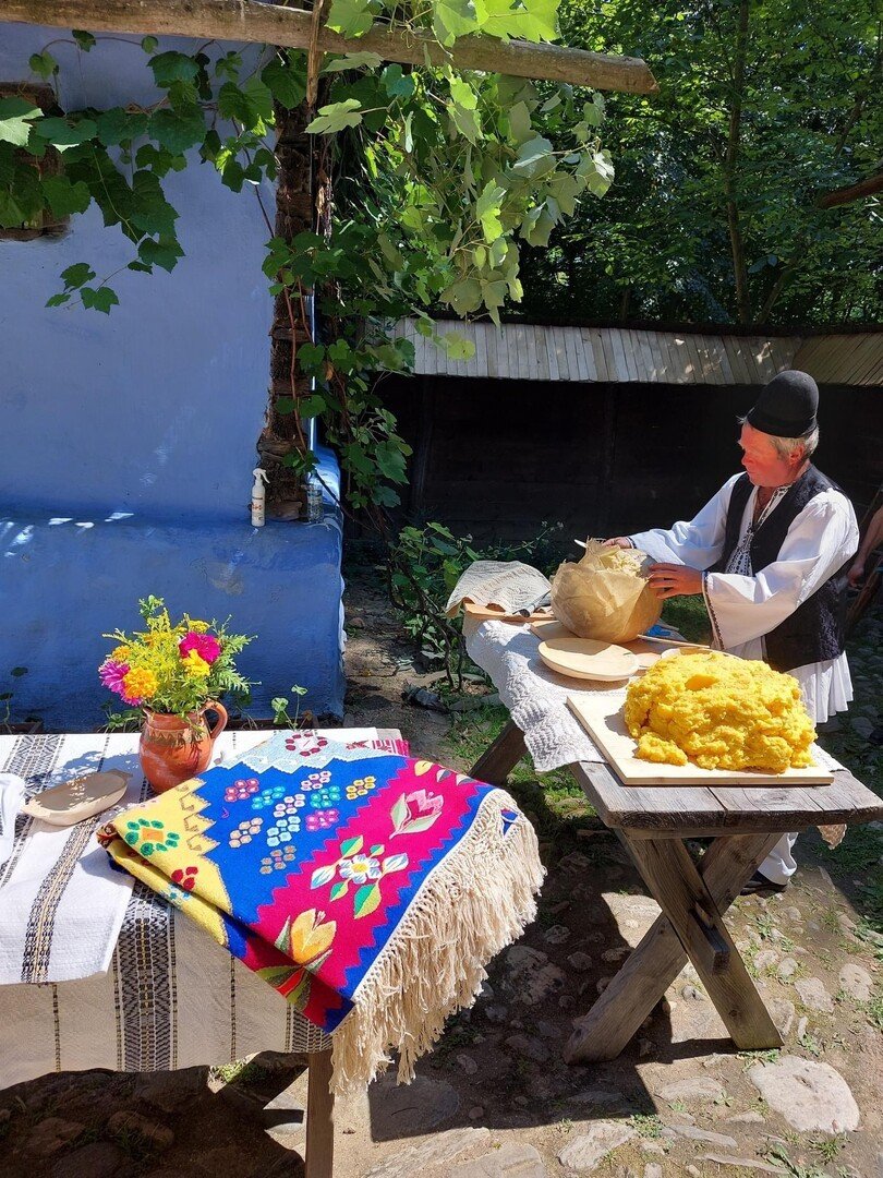 Mâncare tradițională ca la Rășinari - meniul servit la Muzeul ASTRA ...