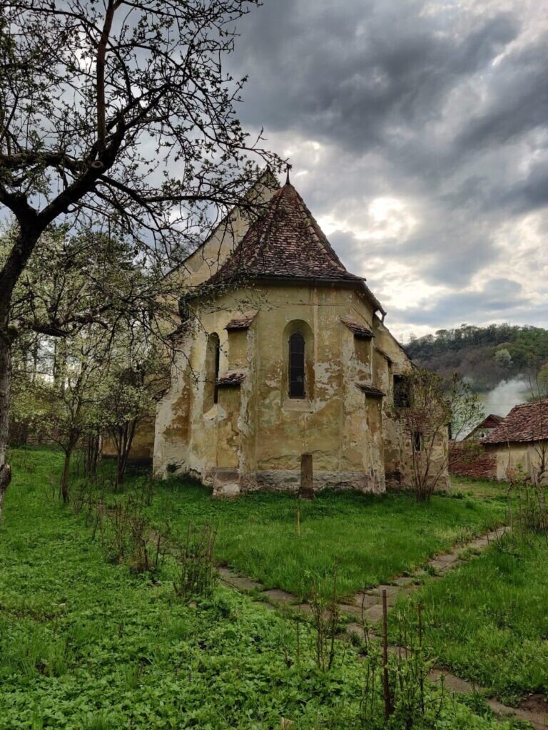 Noaptea Muzeelor la Sate, în incinta Bisericii evanghelice fortificate ...