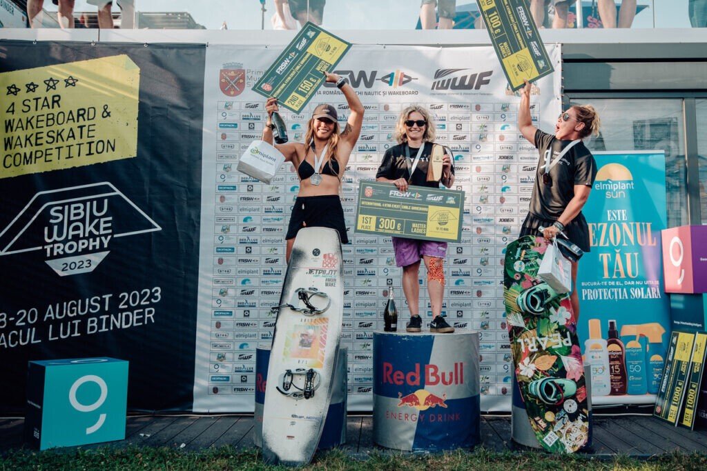 A doua ediţie a compeţiei internaţionale de Cable Wakeboarding din ...