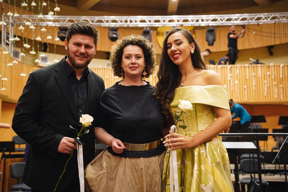 Claudia Marinescu și Alexandru Chiriac sunt laureații Galei Sibiu Opera ...