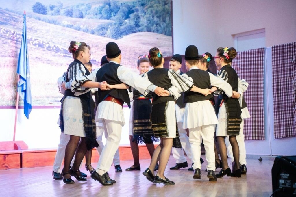 Daniela Cîmpean și Raluca Turcan, de Florii, la Jina (C.P) - Sibiu ...