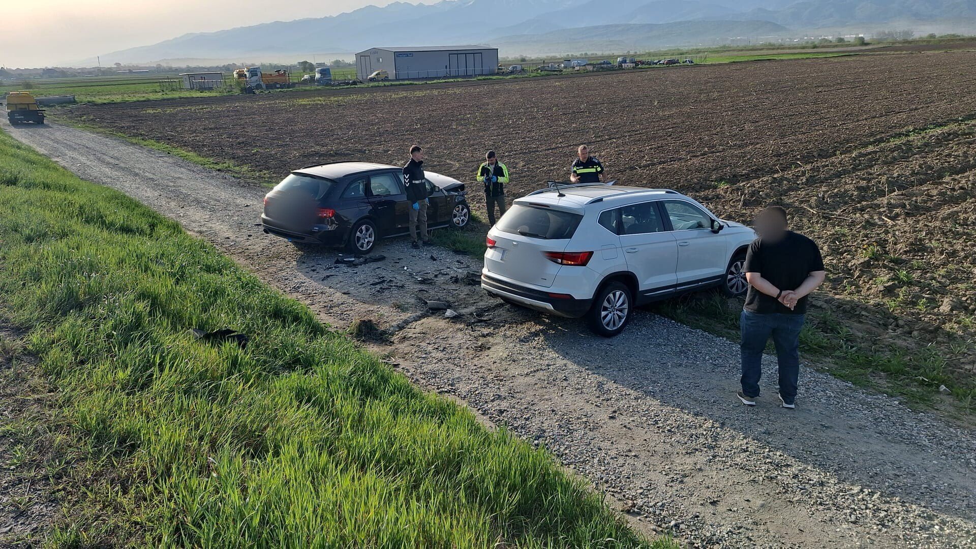 Accident rutier Bradu-Avrig: Femeie și copii la spital