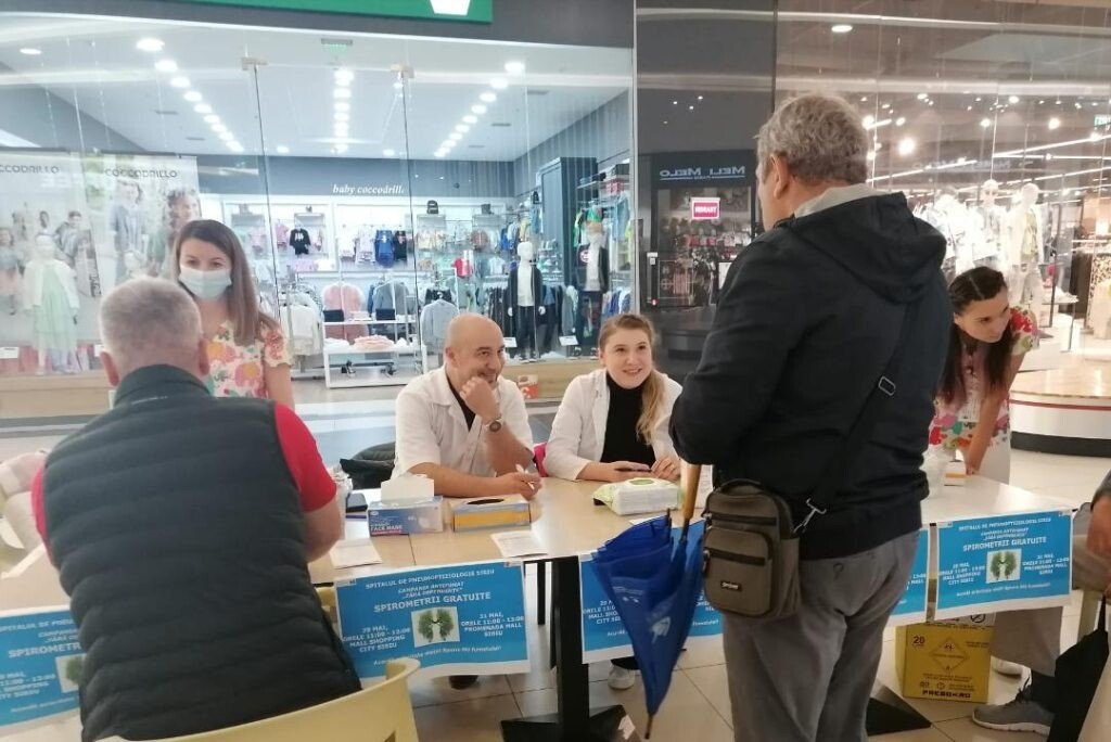 Peste 300 de spirometrii gratuite efectuate în mall-urile din Sibiu, în campania Antifumat ...