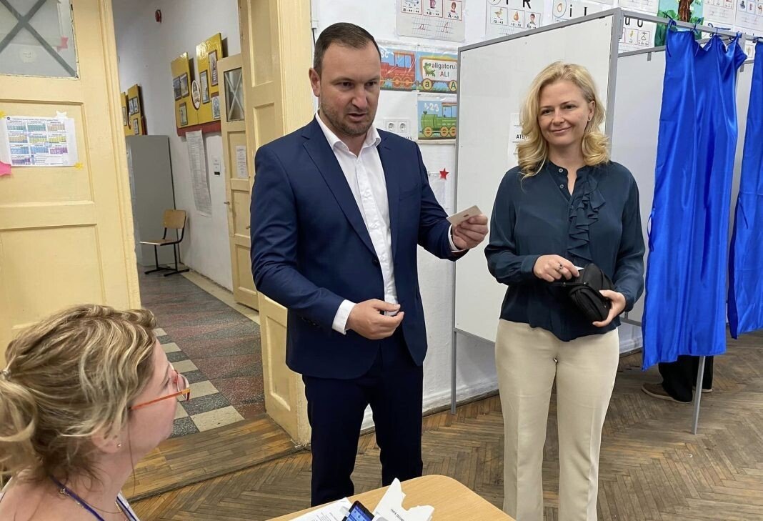 Adrian Bibu, candidat PNL la Primăria Sibiu a votat pentru "viitorul ...